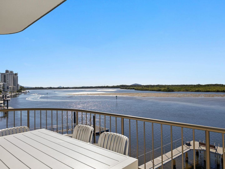 Wharf Lodge River View Apartment - Buderim