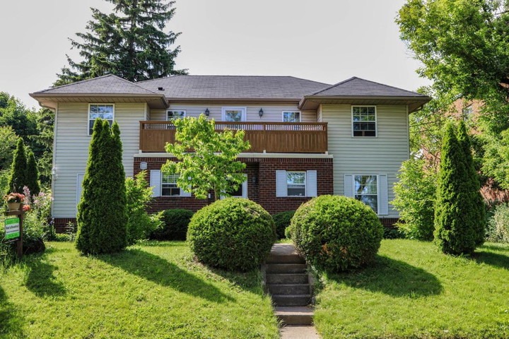 Susan's Villa - Niagara Falls, NY