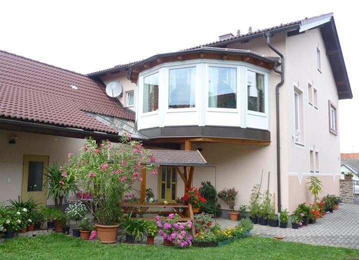Gertis Blumenhof Privatzimmer, Ferienwohnung - Austria