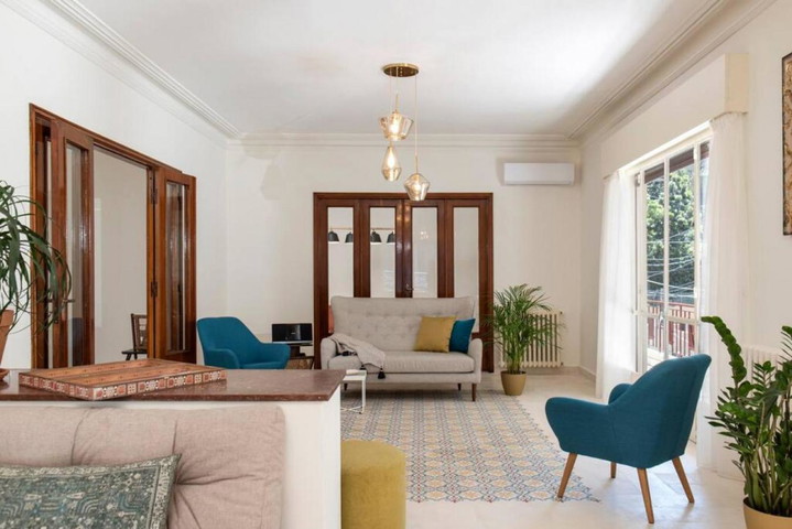 Mauds Elegant Cocoon At Monot - Beirut