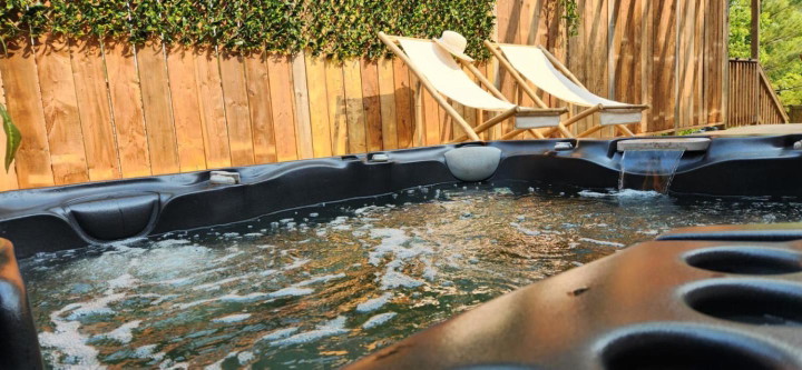 Boho Cottage - Hot Tub And Close To Beach - Crystal Beach