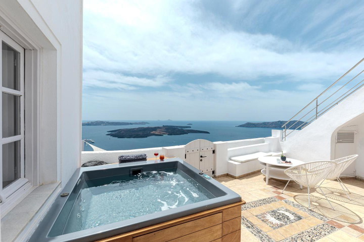 Calderas Hug & Panoramic Sea View - 3 Lux Suites - Santorini