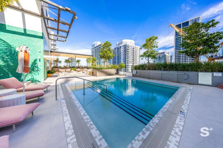 High-rise Condo In Crosby Miami - Pool - Gym - South Miami, FL
