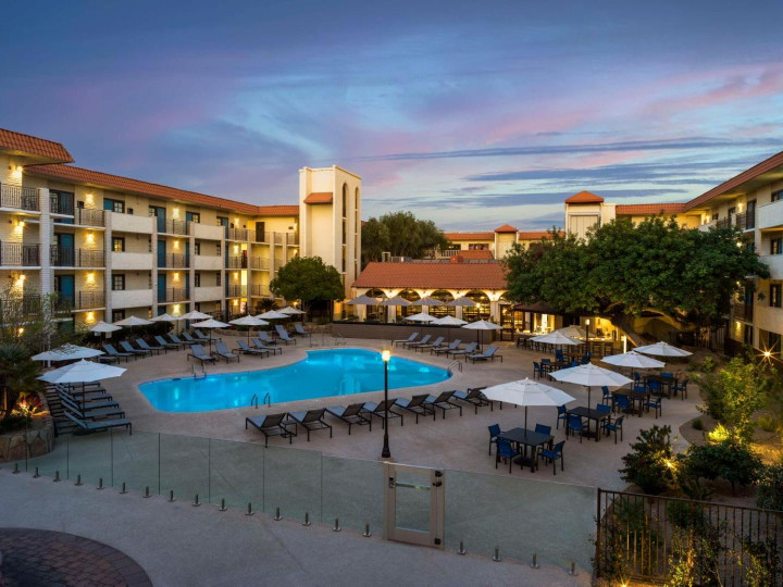 Embassy Suites By Hilton Scottsdale Resort - Scottsdale, AZ