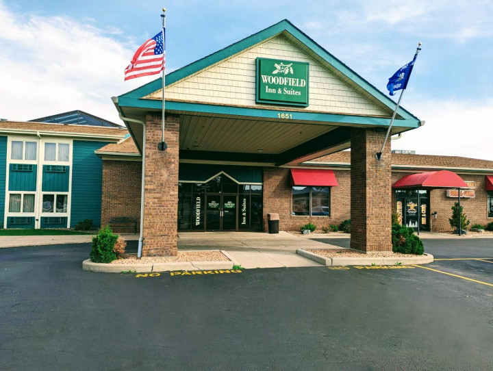 Woodfield Inn And Suites - Marshfield, WI