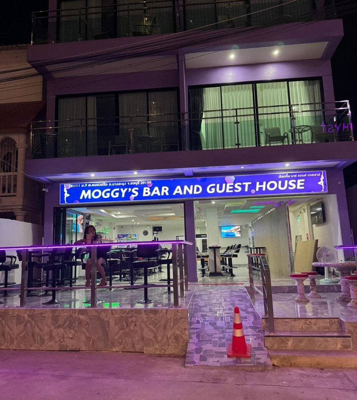 Moggy S Bar And Guest House - Pattaya