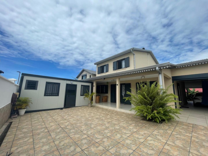 Magnifique Villa Avec Espaces Extérieurs - Réunion