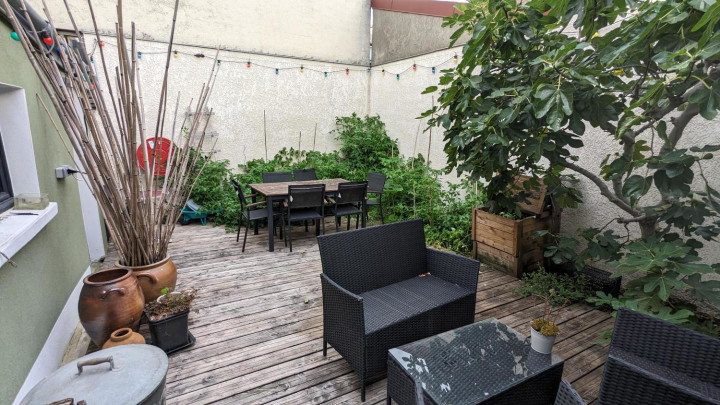 "Maison Verte" - Terrasse - Parking - 10min Du Métro - Montreuil, France