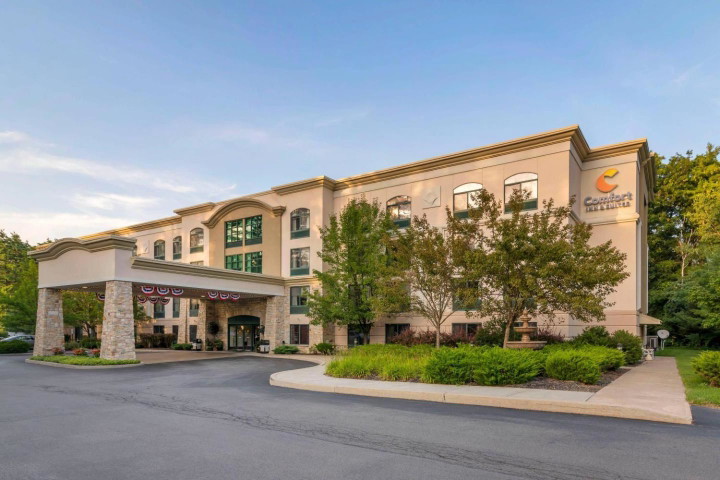 Comfort Inn & Suites Lake George - Adirondacks