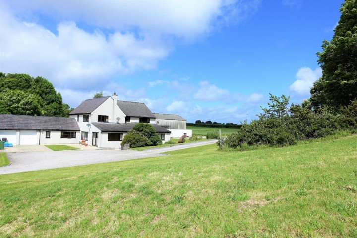Tyddyn Crwn Country-house Apartments - North Wales