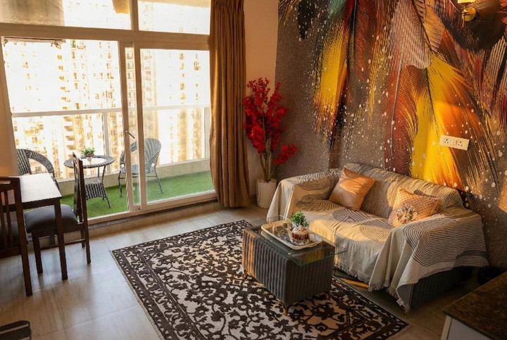 Luxurious 1bhk With Balcony Garden & City View - Delhi