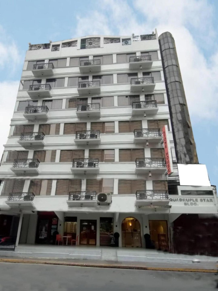 Stone House Hotel Manila - Manila