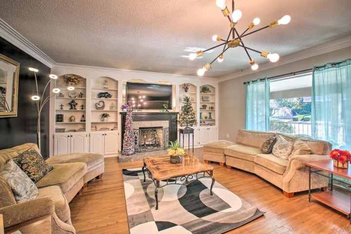 Hot Springs Home: Walk To Oaklawn! - Hot Springs, AR