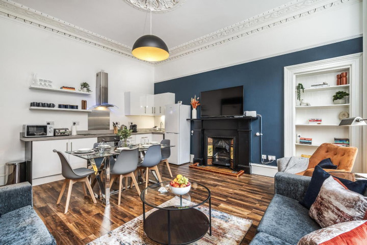 Renfrew Residence Central Glasgow 4-bed Flat - Glasgow
