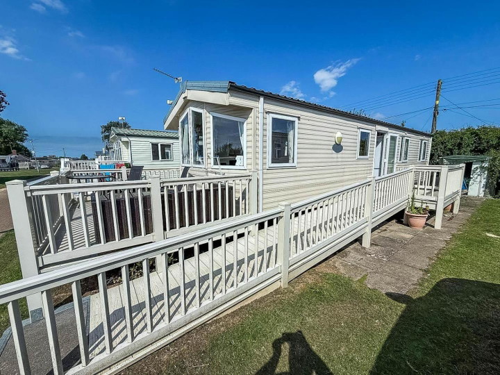 Superb 8 Berth Caravan For Hire At A Great Holiday Park In Norfolk Ref 50026m - Nordsee