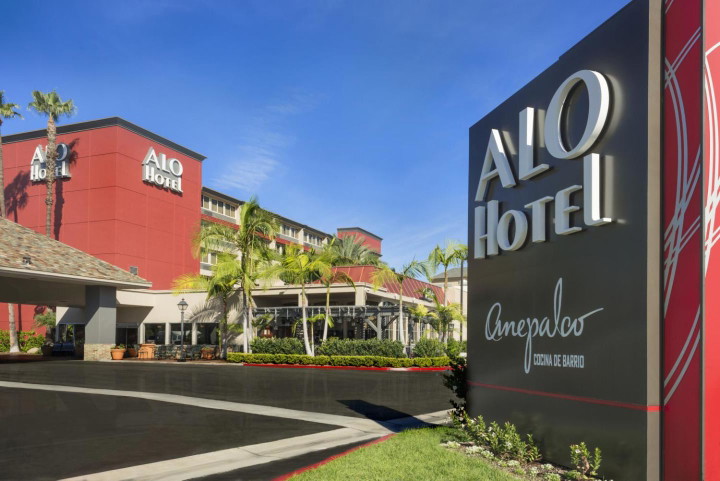 Alo Hotel By Ayres, Orange - Santa Ana, CA
