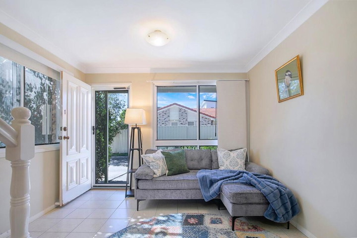 Bay Breeze, 3 Bedroom Home - Redcliffe