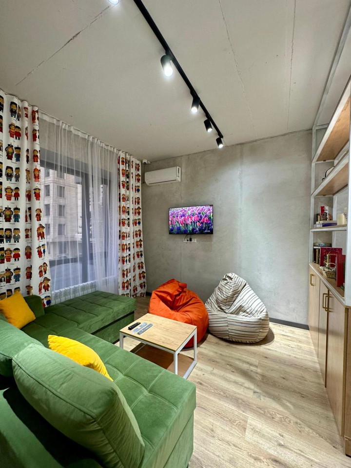 Izzzi Hostel - Bishkek