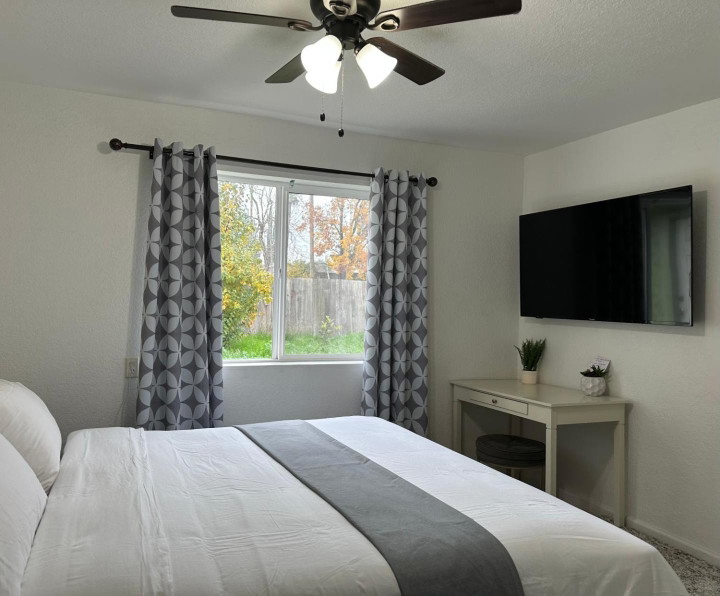 Cozy Suite B - Sacramento, CA