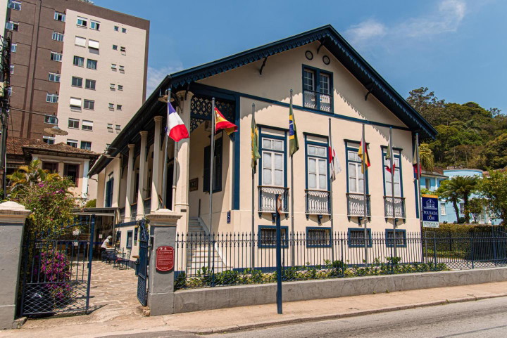 Pousada Dom Petrópolis - Duque de Caxias