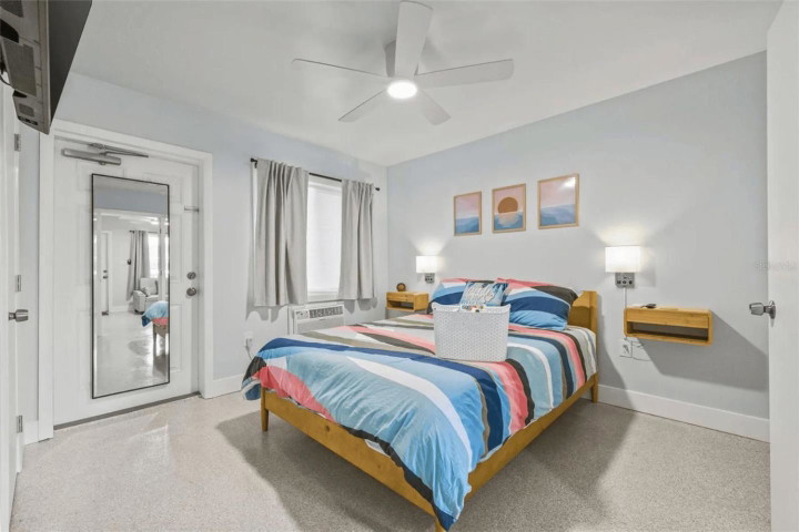 The Beach House - Treasure Island - St. Pete Beach, FL