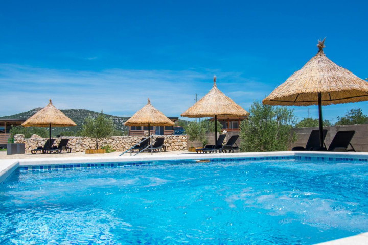 Mobile Home Banovi Dvori Ii - Tisno