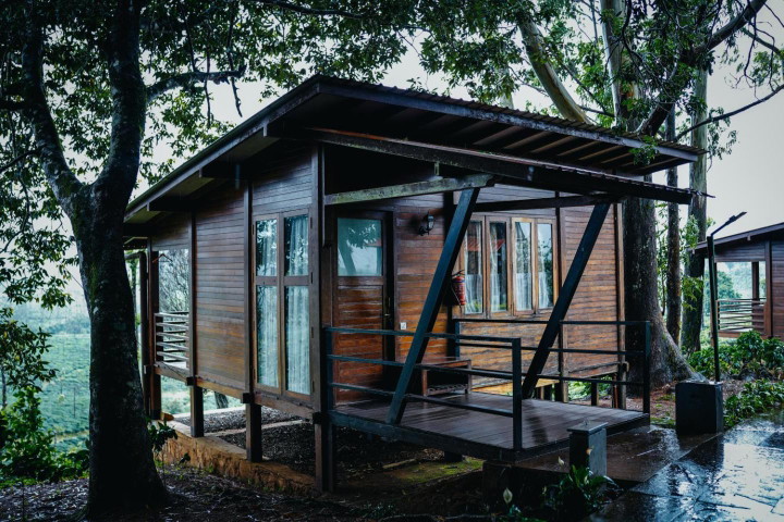 Stanmore Garden Bungalow - Valparai