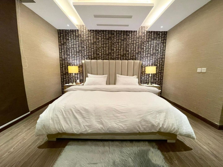 Luxury Apartments & Penthouses At Goldcrest Dha Lahore - Lahore