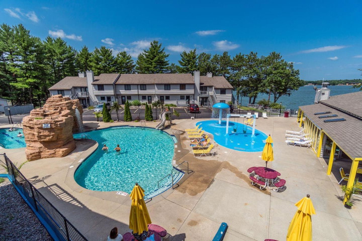 Caribbean Club Resort - Wisconsin