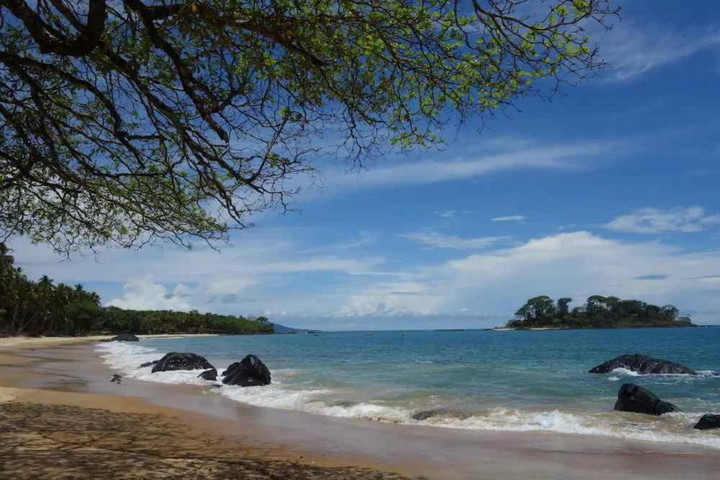 Robinson's Hut - Sierra Leone