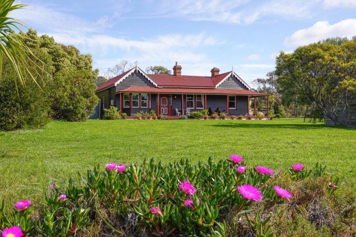 Waterfront Casilda Guesthouse - Spacious Rooms With Ensuites - Primrose Sands