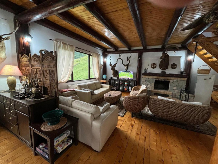 A Hunter's Lodge - Dâmbovicioara