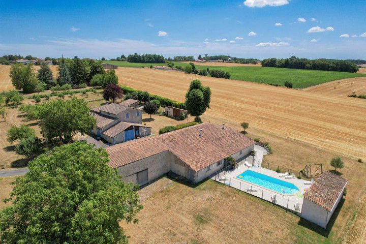 So Villa Chez Penet 16 - Piscine Exterieure - Beach Volley - 1h De Bordeaux - 30p - Nouvelle-Aquitaine