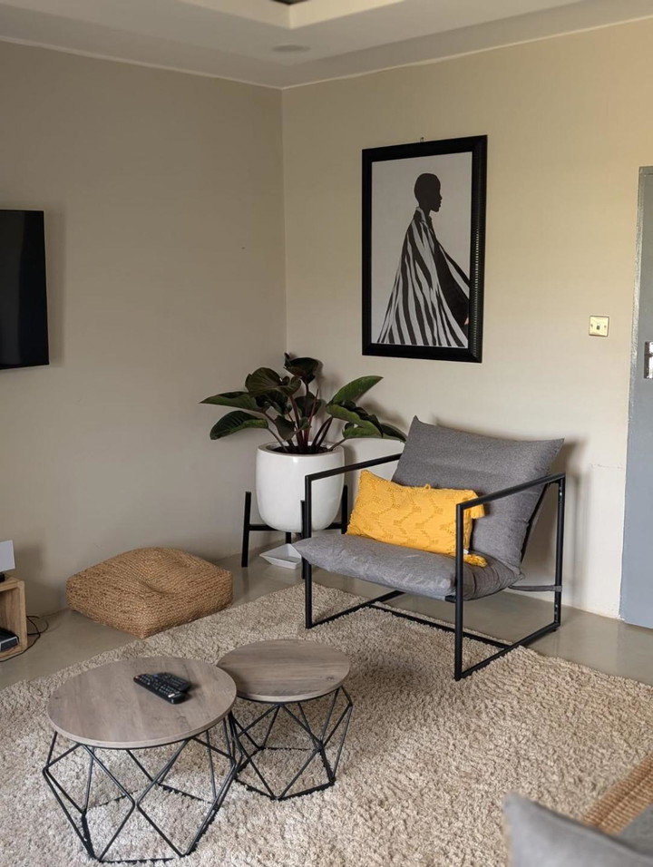 Newly Renovated 3 Bedroom House In Leopards Hill - Lusaka