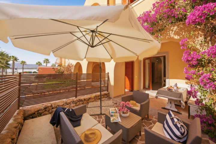 Residence Moresca , Appartamento Tavolara Con Giardino E Vista Mare A 80 Mt Dalla Spiaggia - Golfo Aranci