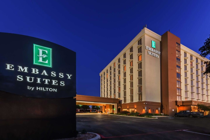 Embassy Suites By Hilton Dallas Market Center - Highland Park