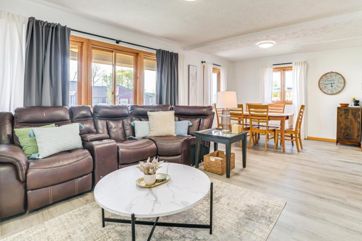 2 Living Areas! Cedar Home 11 Mi To Mt Holiday Ski - Glen Arbor, MI