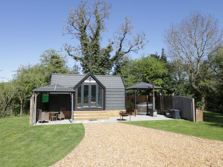Willow Lodge At Bridge Lake Farm & Fishery - Banbury
