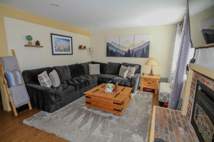 Mammoth Ski Racquet Club 105 - Pet Friendly - Mammoth Lakes, CA