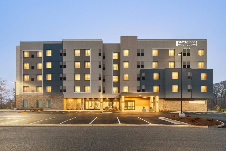 Staybridge Suites Norfolk Airport By Ihg - Norfolk, VA
