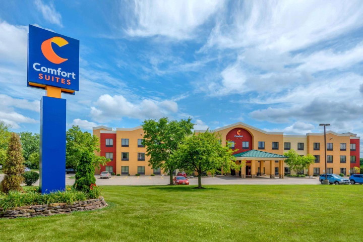 Comfort Suites Near Route 66 - Springfield, IL