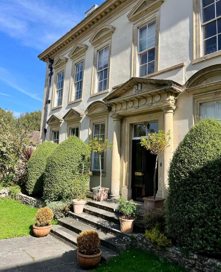 Bowlish House - Dorset