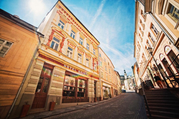 Hotel Bristol - Historic Elegance - Slovakia