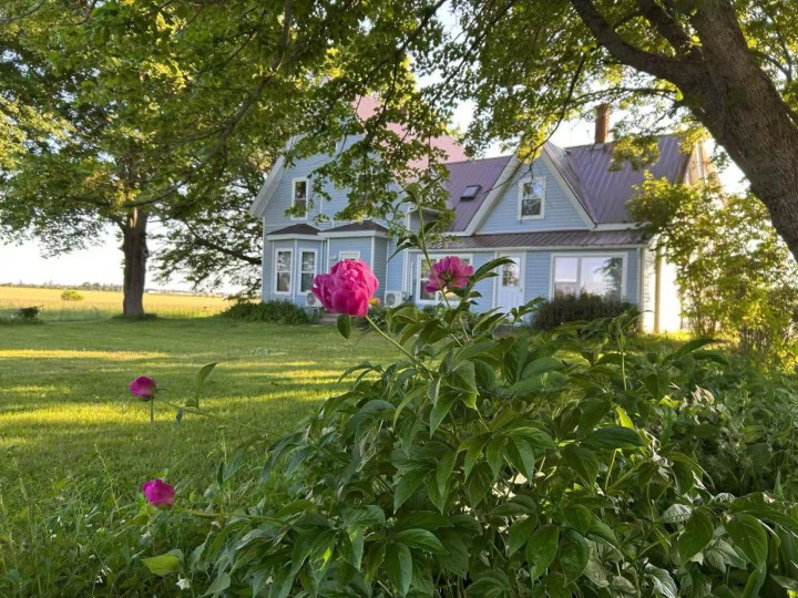 Garden View Near Confederation Bridge And Beaches - Prince Edward Island