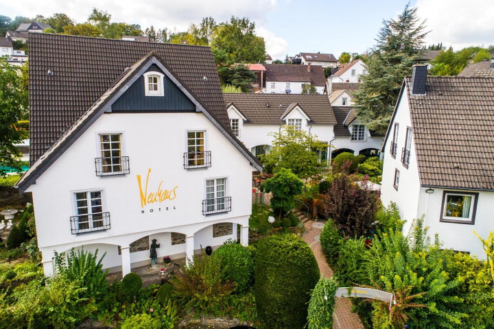 Romantik Hotel Neuhaus - Menden