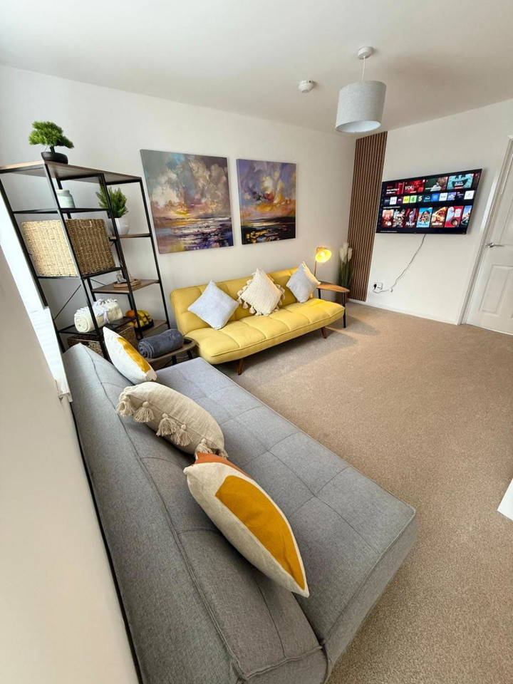 Lovely 2 Bed End Terrace - Private Parking - Garden - Vale of Glamorgan