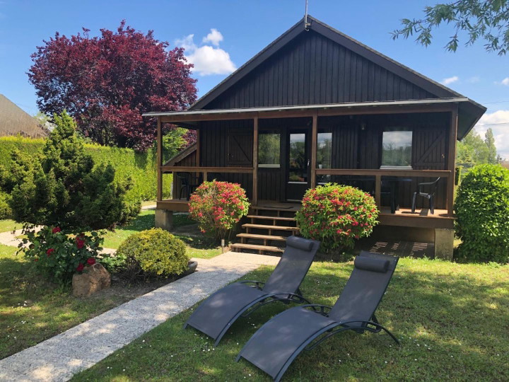 Le Chalet Du Lac - Domaine De La Goujonne - France