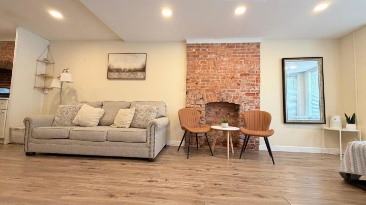 Classical Isbills Row House Close To Nyc - Belleville, NJ