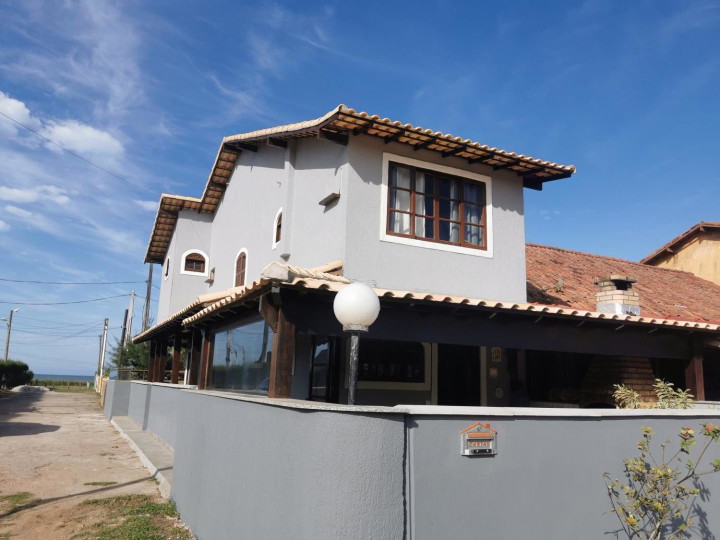 Casa Azul Na Praia Do Verão Vermelho - Cabo Frio