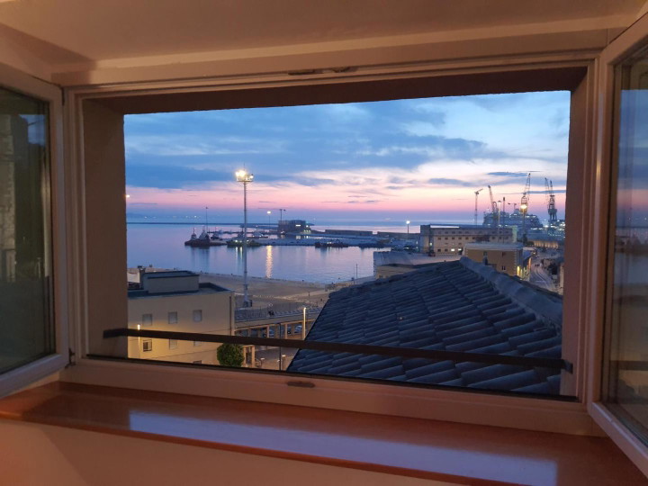 La Finestra Sul Porto Apartment - Ancona
